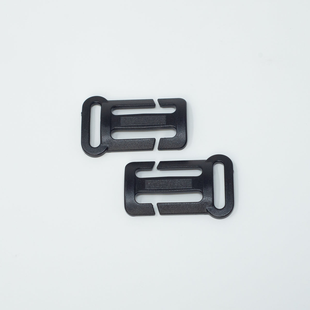 Quick Attach Black Plastic Sternum Adjuster 1" - 3/4” – Little Stitcher ...